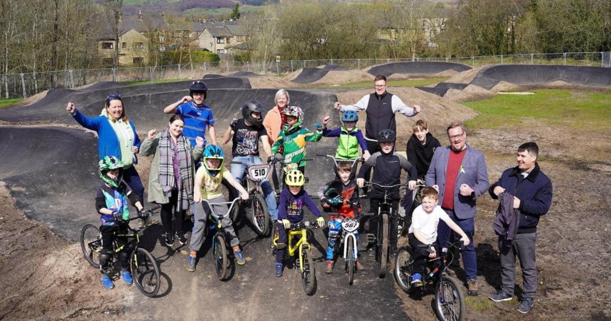 New pump track in Hadfield proving wheely popular - High Peak Borough ...
